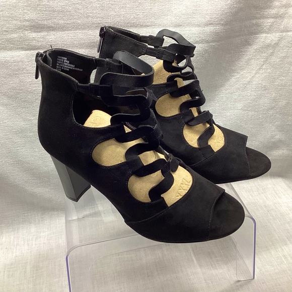 torrid | Shoes | Torrid Womens Open Toe Back Zip Heels Size 85 W Color ...
